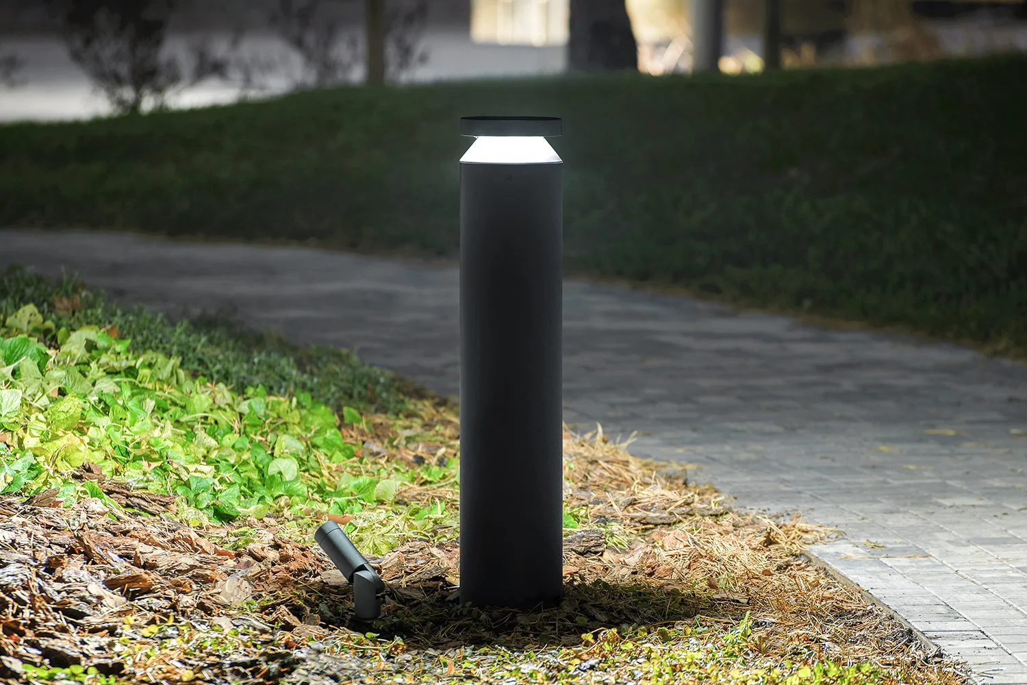 CYCLOPS BOLLARD - Quadra Lighting